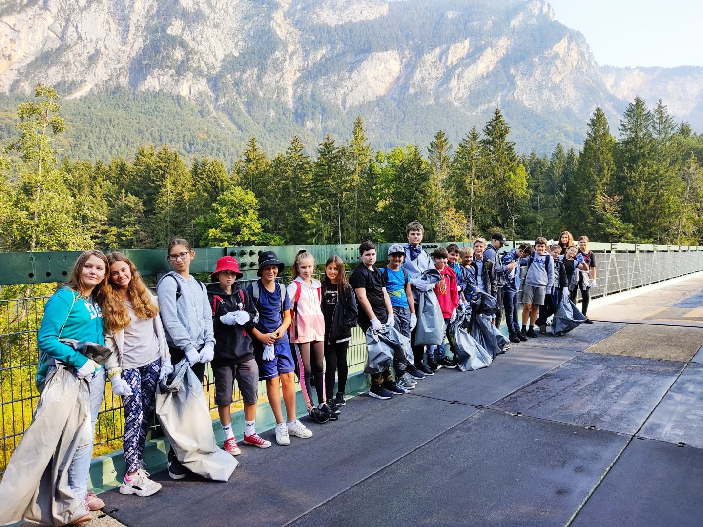 Gailtal Journal - Müllsammelaktion der Mittelschule Arnoldstein